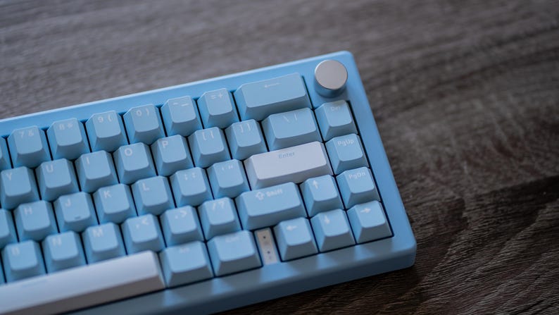 Blue & White Custom GMK67 Mechanical Keyboard - Etsy