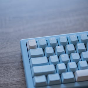 Blue & White Custom GMK67 Mechanical Keyboard - Etsy