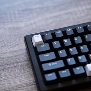 Black & White Custom GMK67 Mechanical Keyboard - Etsy