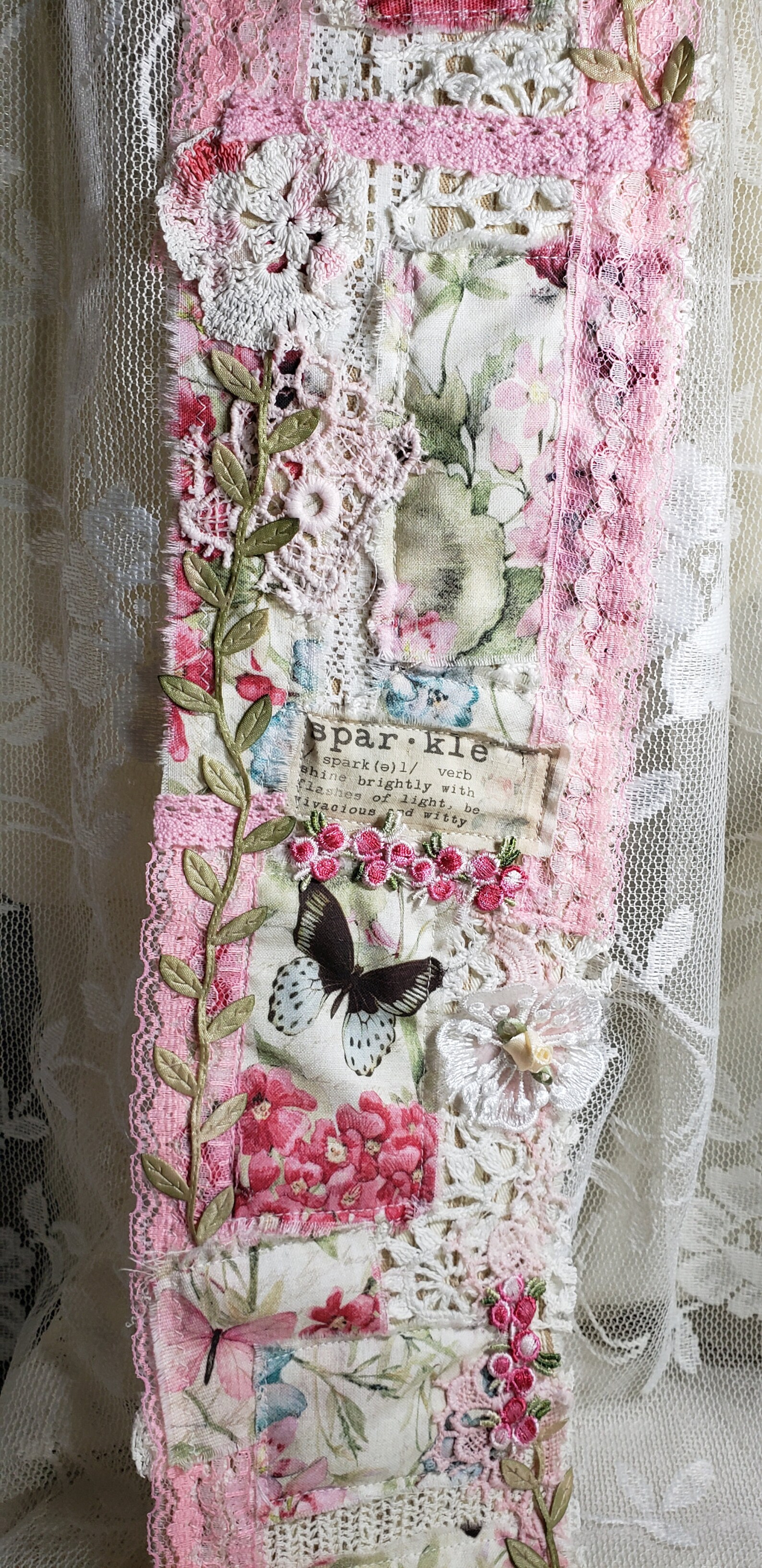 This is a Snippet Roll on a Mini Rolling Pin. Pink Snippet, Flowers and ...