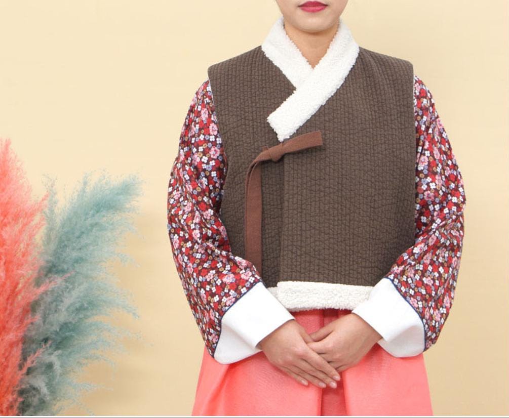 Women's Hanbok Vest Korean Pattern | Traditional Hanbok | Full-size ...