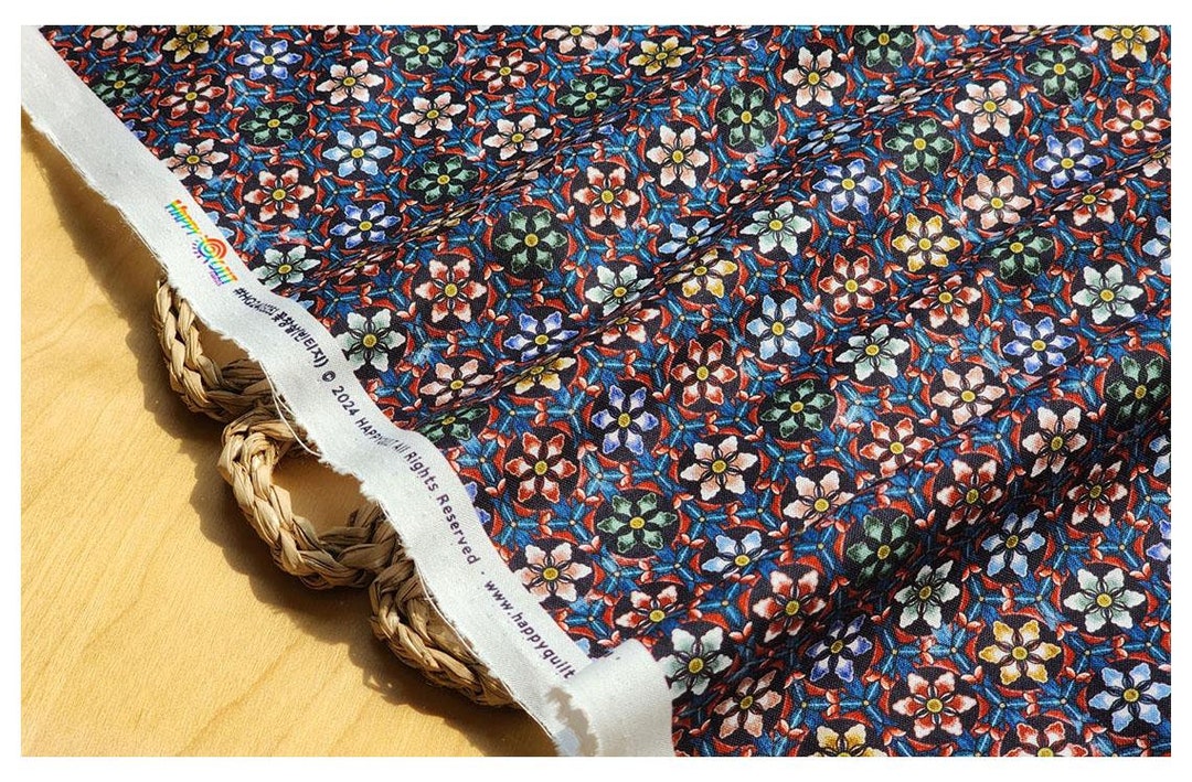 100% Cotton Fabric 20s | Korean Traditional Floral Lattice Pattern ...