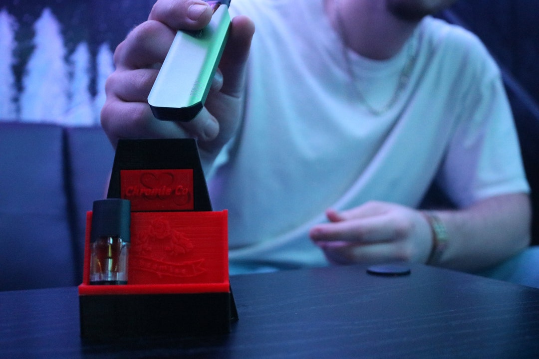 Charging STIIIZY Stand - Etsy