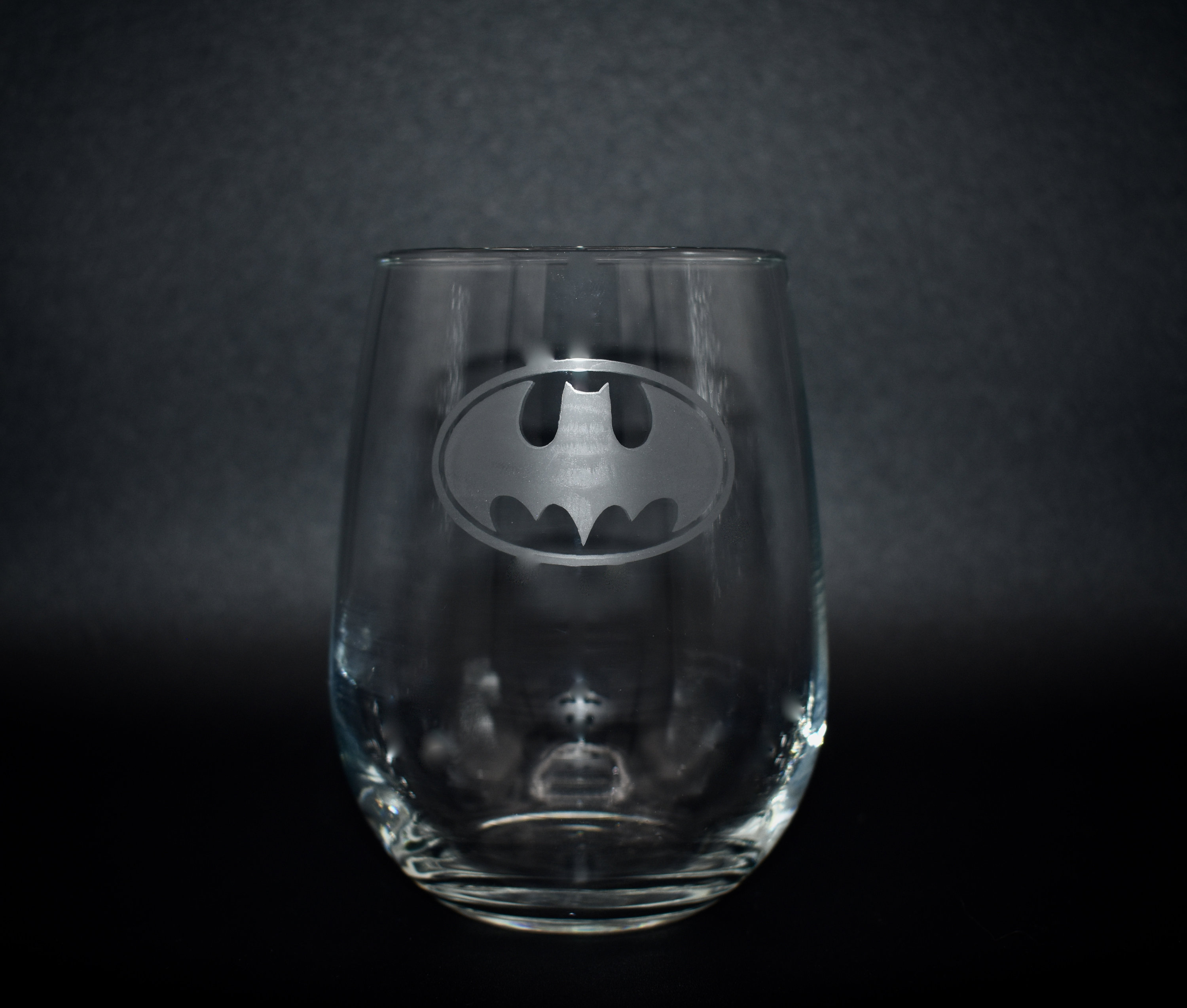 Batman Bat Signal Etched Wine Glass - Etsy
