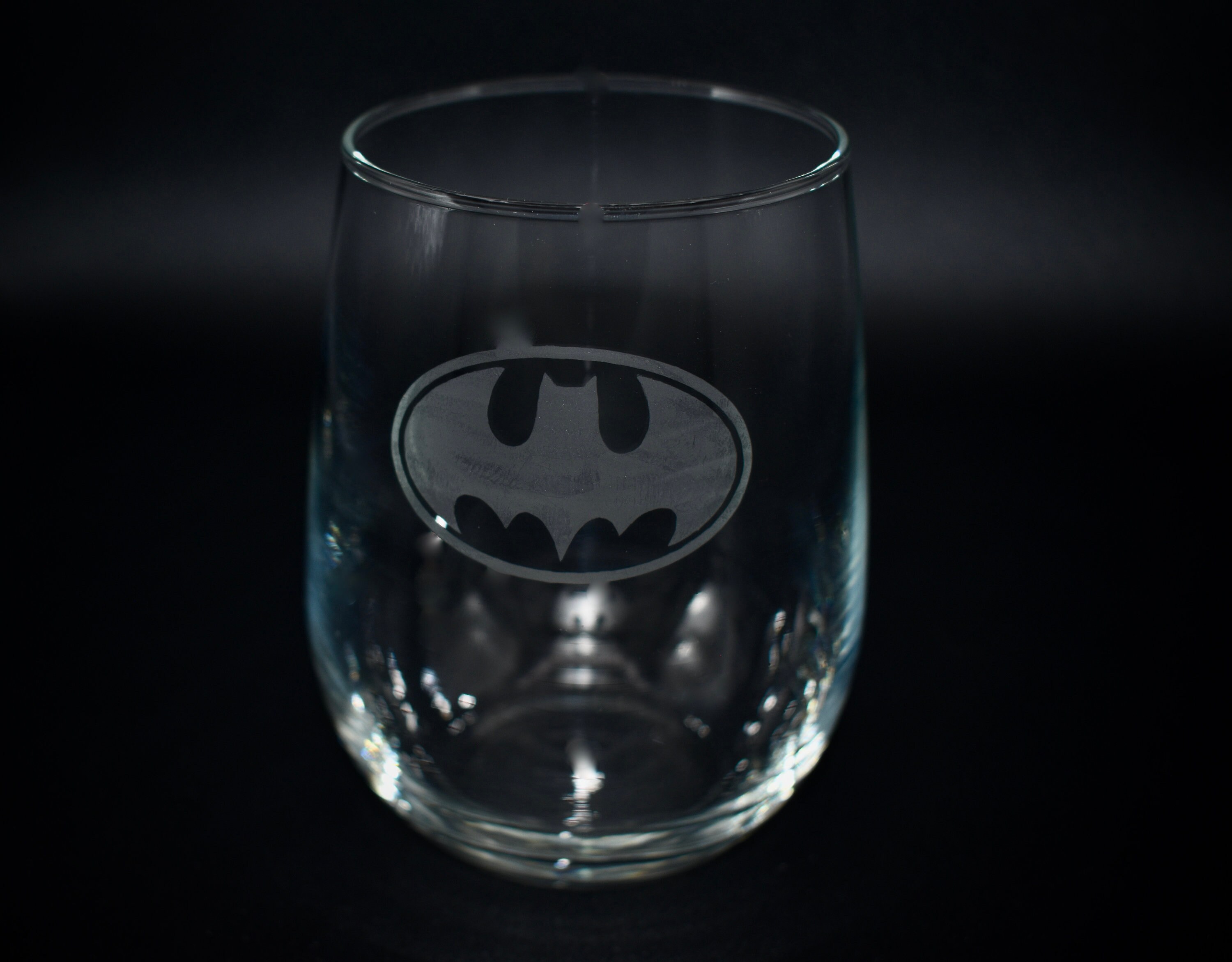 Batman Bat Signal Etched Wine Glass - Etsy