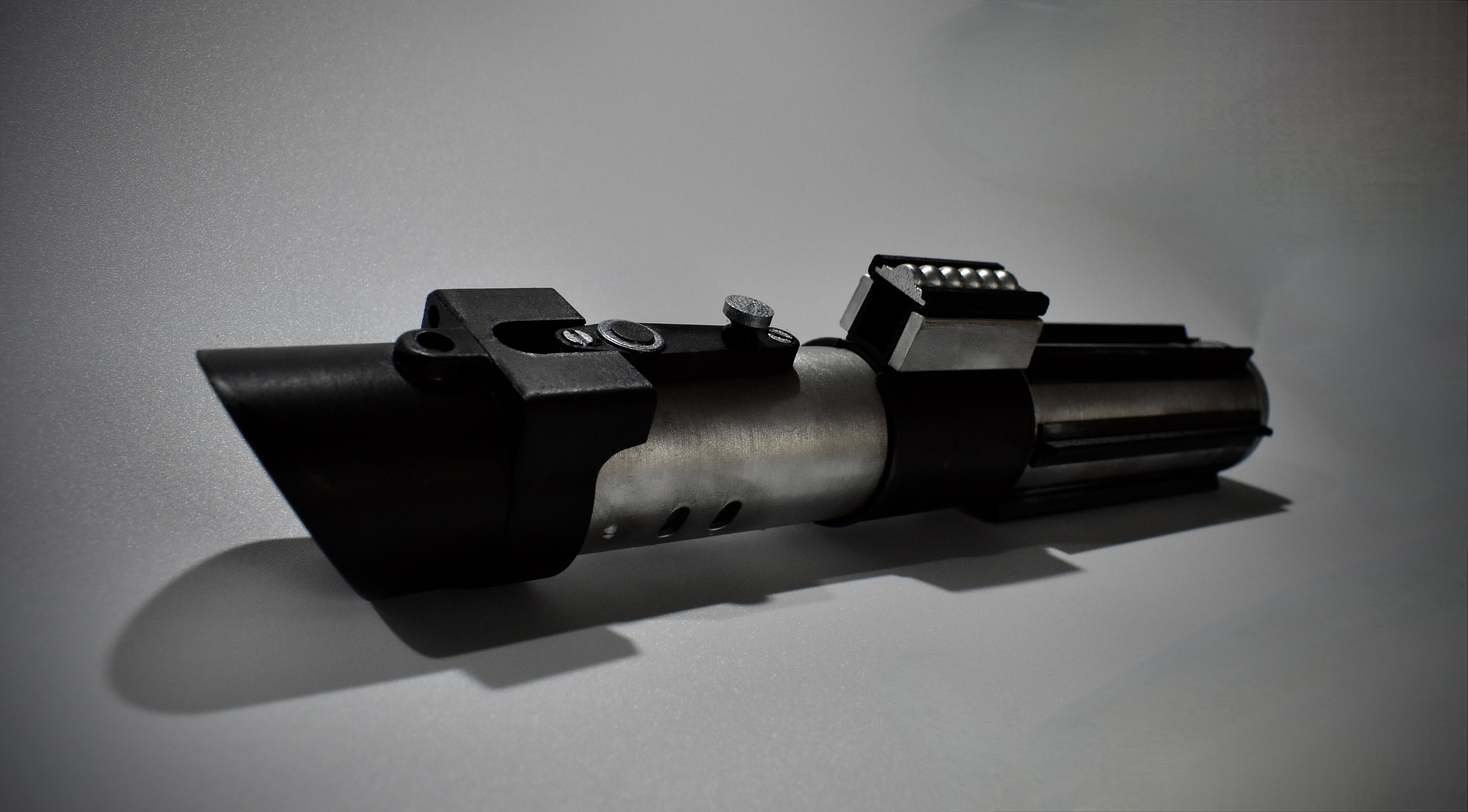 Star Wars Sith Lightsaber Hilt Replicas Darth Vader Lightsaber Hilt ...