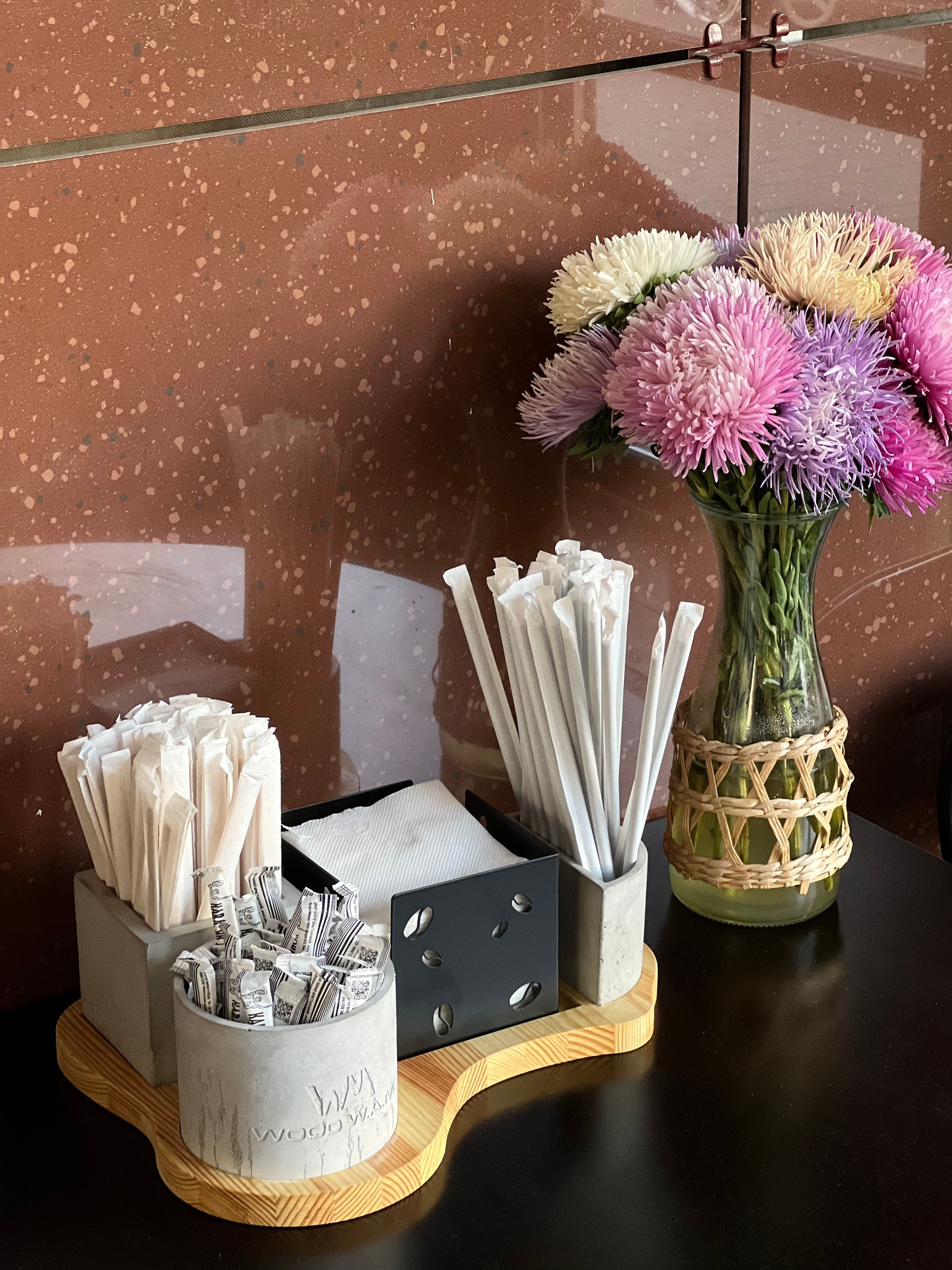 Stylish Concrete, Wood, and Metal Organizer for Cafés and More Straw ...