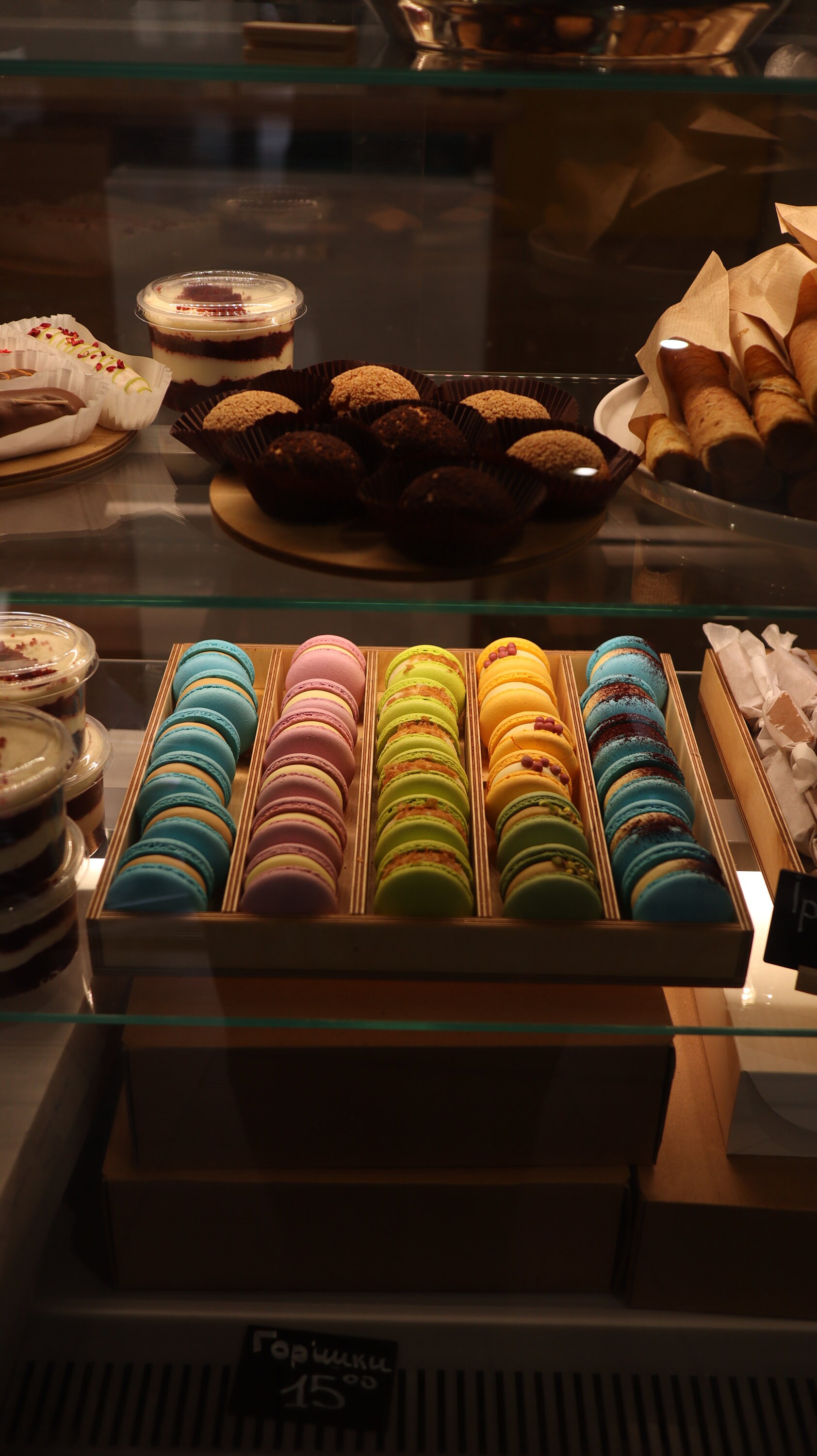 Big Wood Macaron Display Stand, Dessert Table Stand Marshmallow Display ...