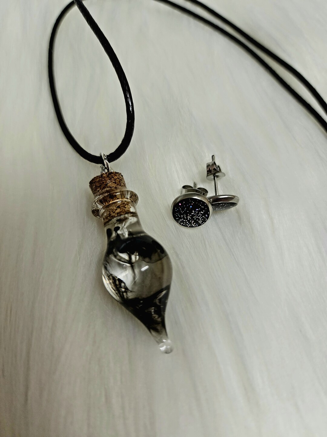 Mini Glass Teardrop Shaped Potion Bottle Necklace, Potion Bottle ...