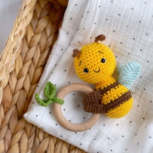 CROCHET PATTERN Bee Rattle Crochet Baby Rattle Bumblebee - Etsy
