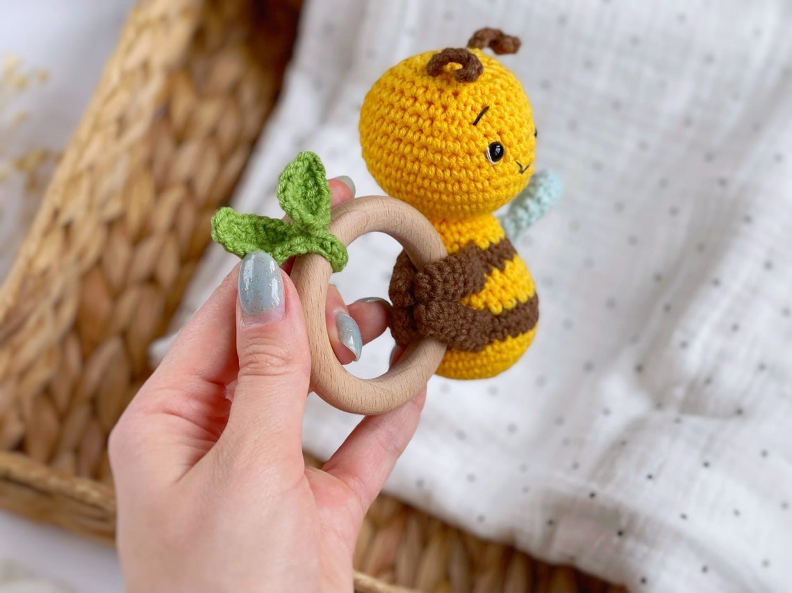 CROCHET PATTERN Bee Rattle Crochet Baby Rattle Bumblebee | Etsy
