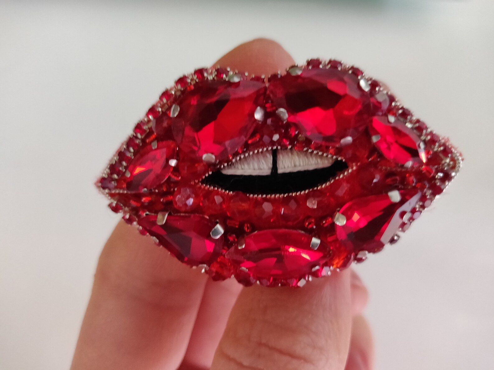 Hot Sweet Red Lips Beaded Embroidered Brooch Red Brooch - Etsy