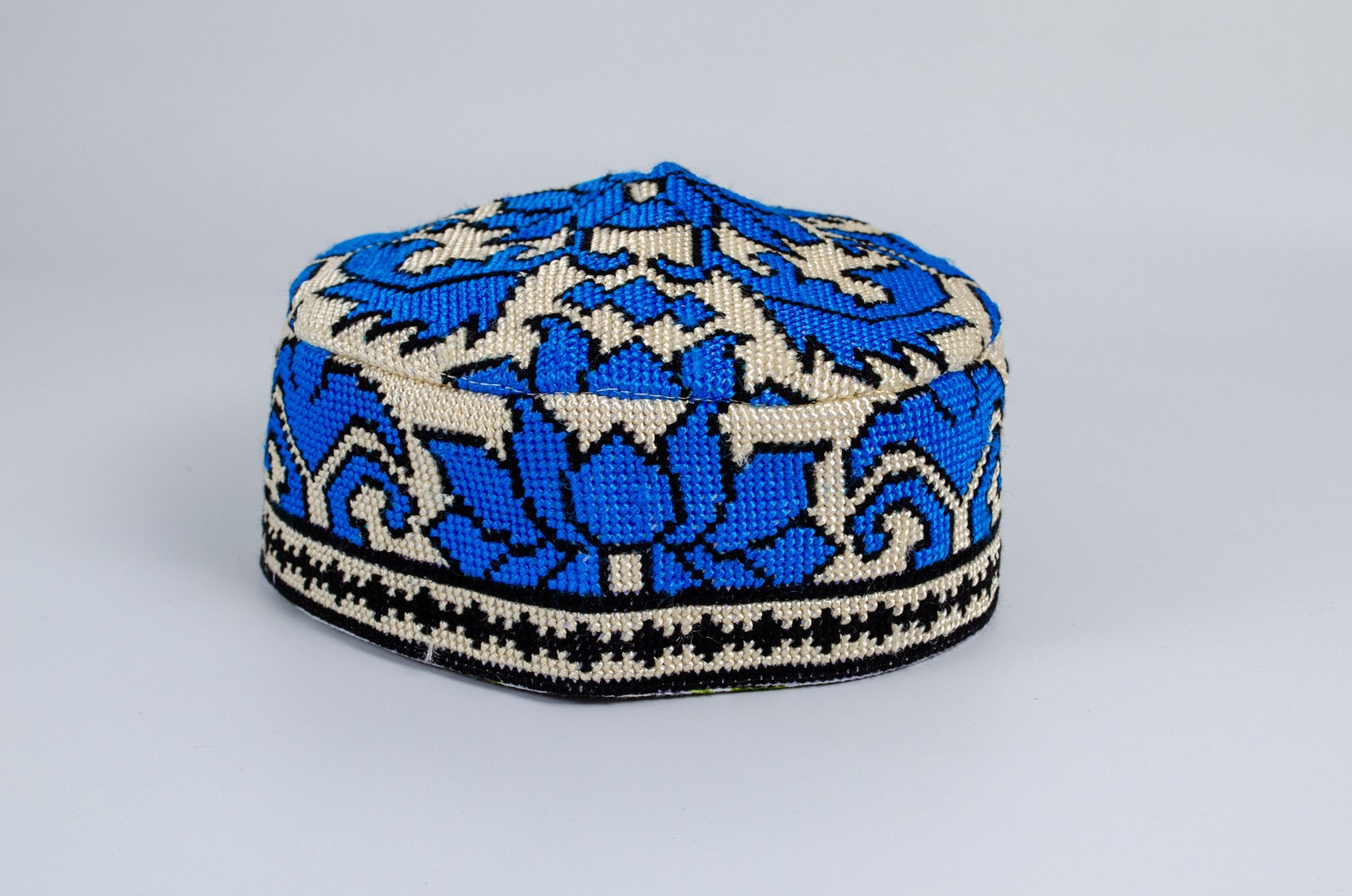 Uzbek Doppi Skullcap for Men & Women Headwear Traditional Uzbek Hat ...