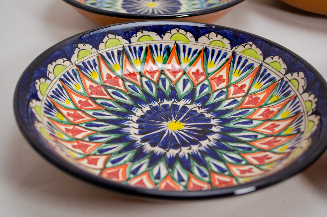 Elegant Uzbek Ceramic Plate With Hand-painted Traditional Patterns ...