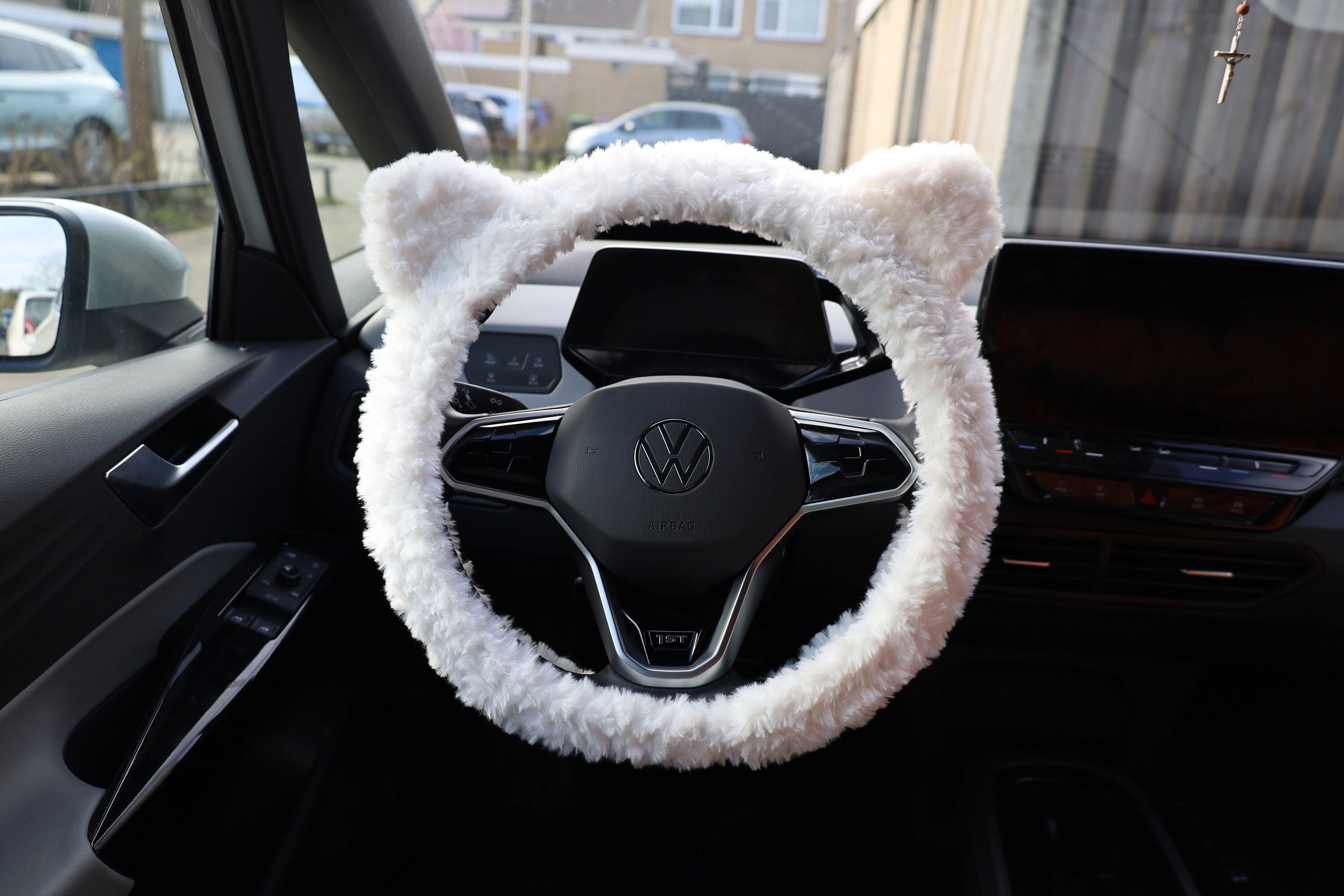Gray fuzzy steering wheel cover store