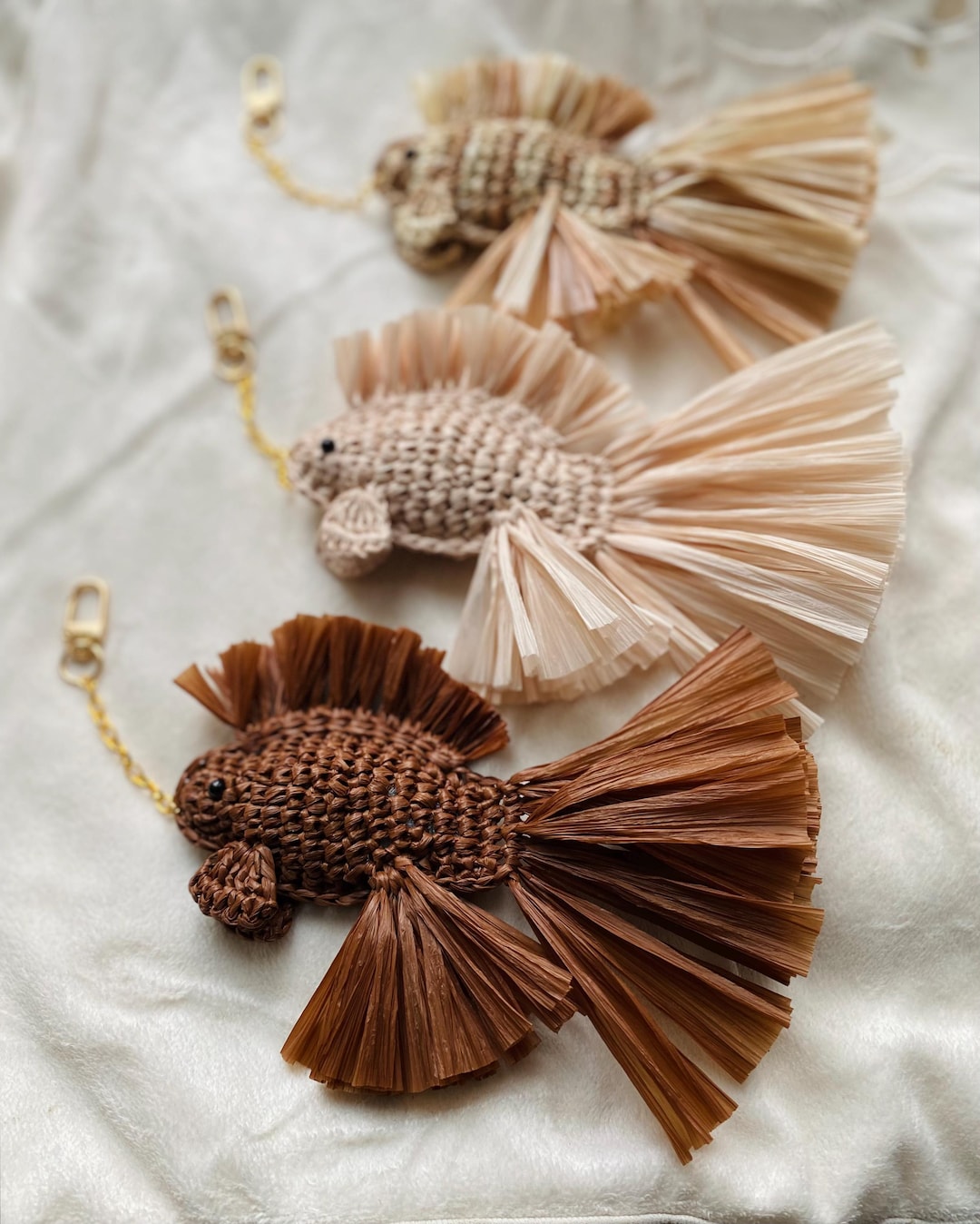 Crochet Raffia Fish Keychain: Coastal Bag Charm With Gold/silver ...