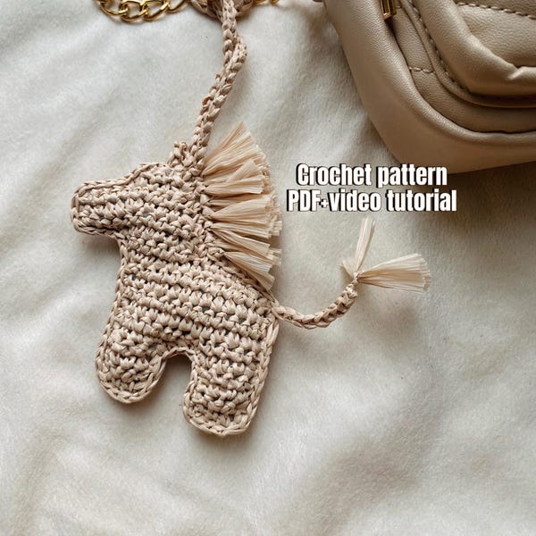 Horse Keychain - Etsy