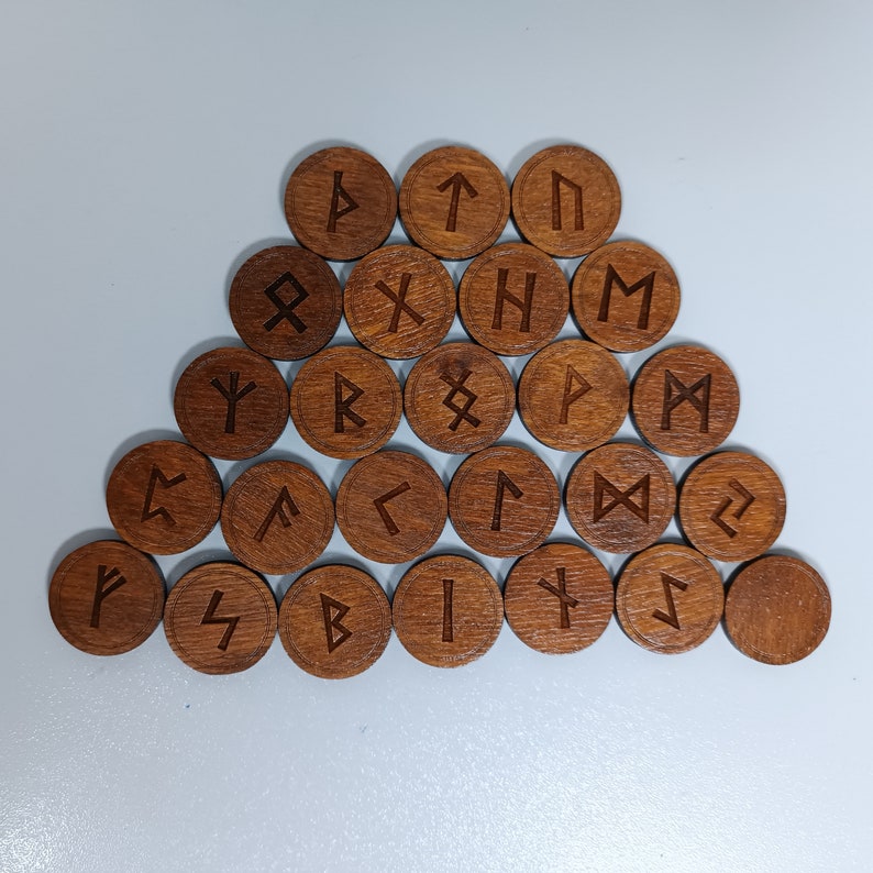 Wooden Circle Norse Runes Set, 25 Pcs With Velvet Pouch | Wood Runes ...