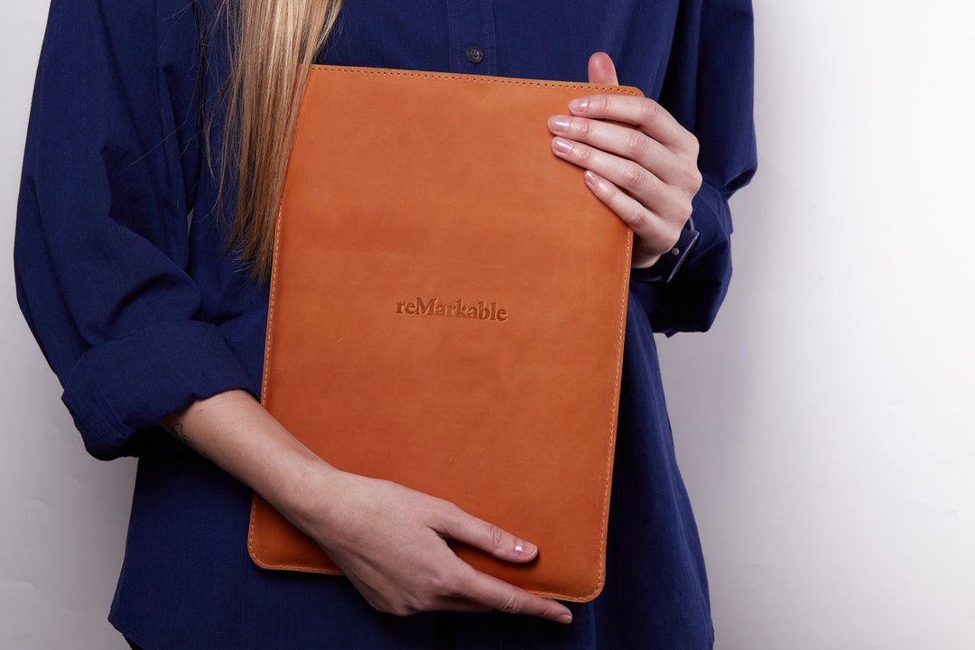 Remarkable 2 Case Organizer Personalized Brown Cognac Leather Folio