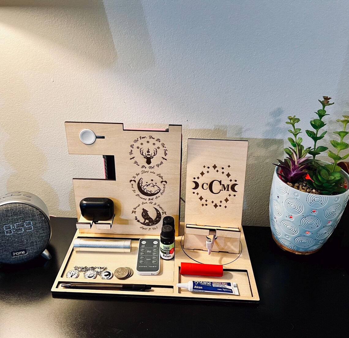 Sarah J Maas-verse Nightstand Phone and Kindle Docking Station ...