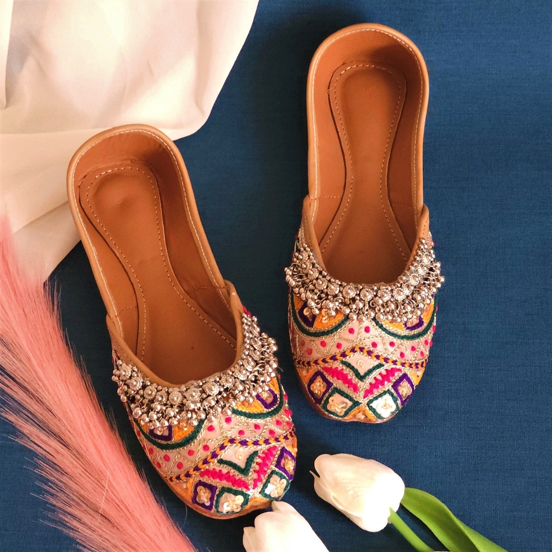 Noorie Women's Dusty Pink Payal Handmade Ladies Indian Pakistani Jutti ...