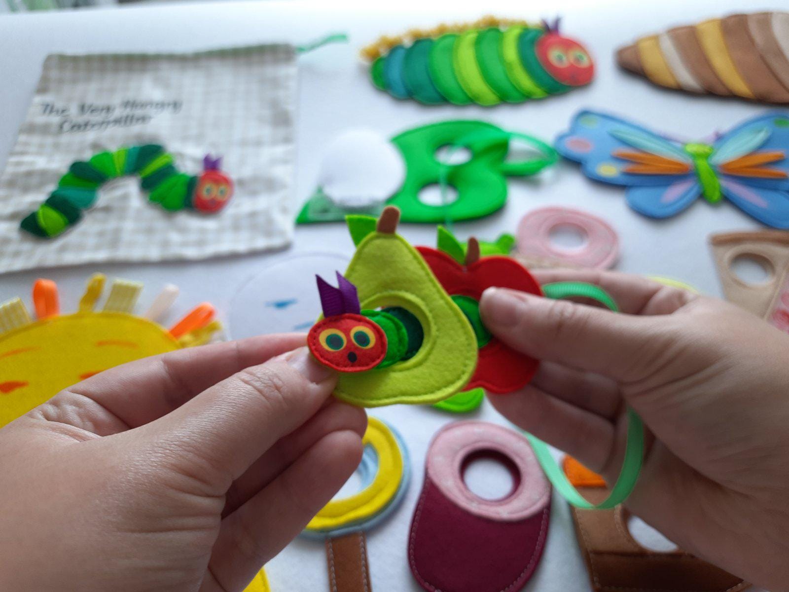 The Very Hungry Caterpillar Felt Story Set With Felt Food for Toddlers ...