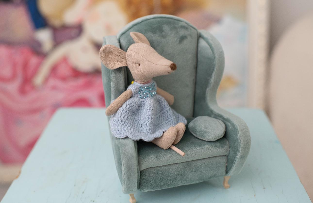 1:12 Scale Miniature Velvet Armchair, Maileg Mouse Dollhouse Furniture ...