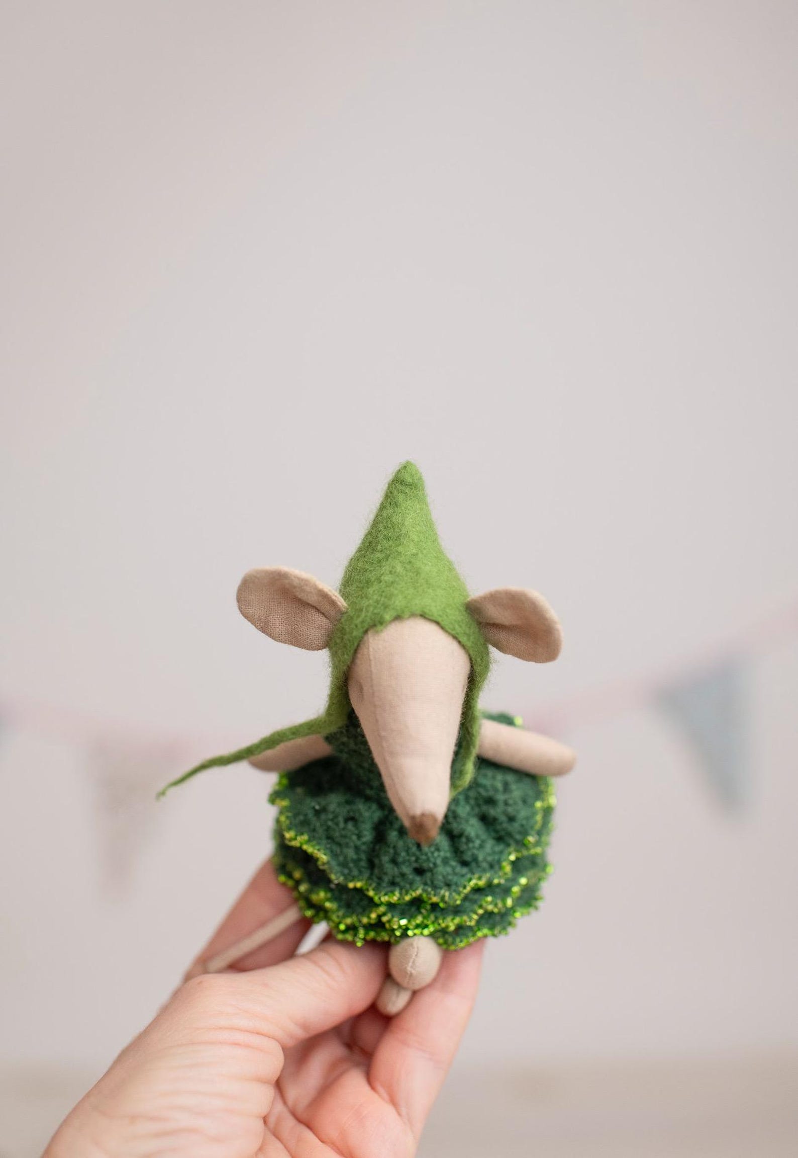 Maileg Big Sister Mouse Clothes Set: Wool Knitted Green Dress + Felted ...