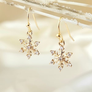Dainty Gold Snowflake Earrings, Christmas Earrings, Small Minimalist ...