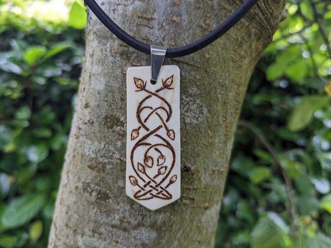 Antler Pendant With Intertwined Vine Decoration - Etsy