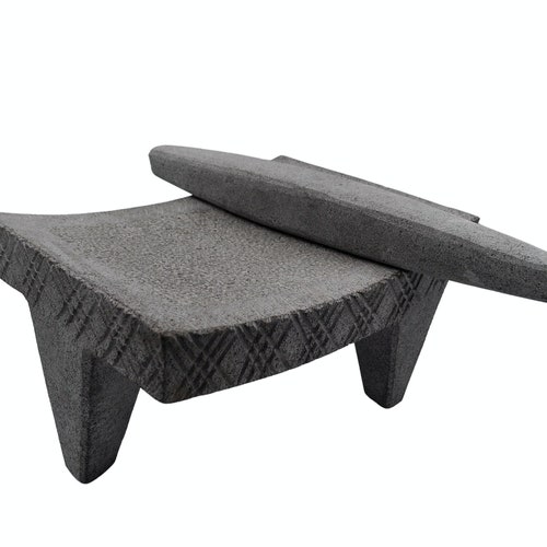Métlatl Mexican Metate Made of Lava Rock With Metlapil 22x32 - Etsy