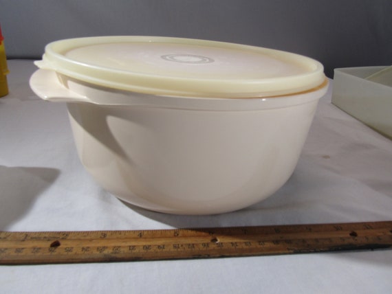 Vintage Tupperware Baking Bowl - Etsy