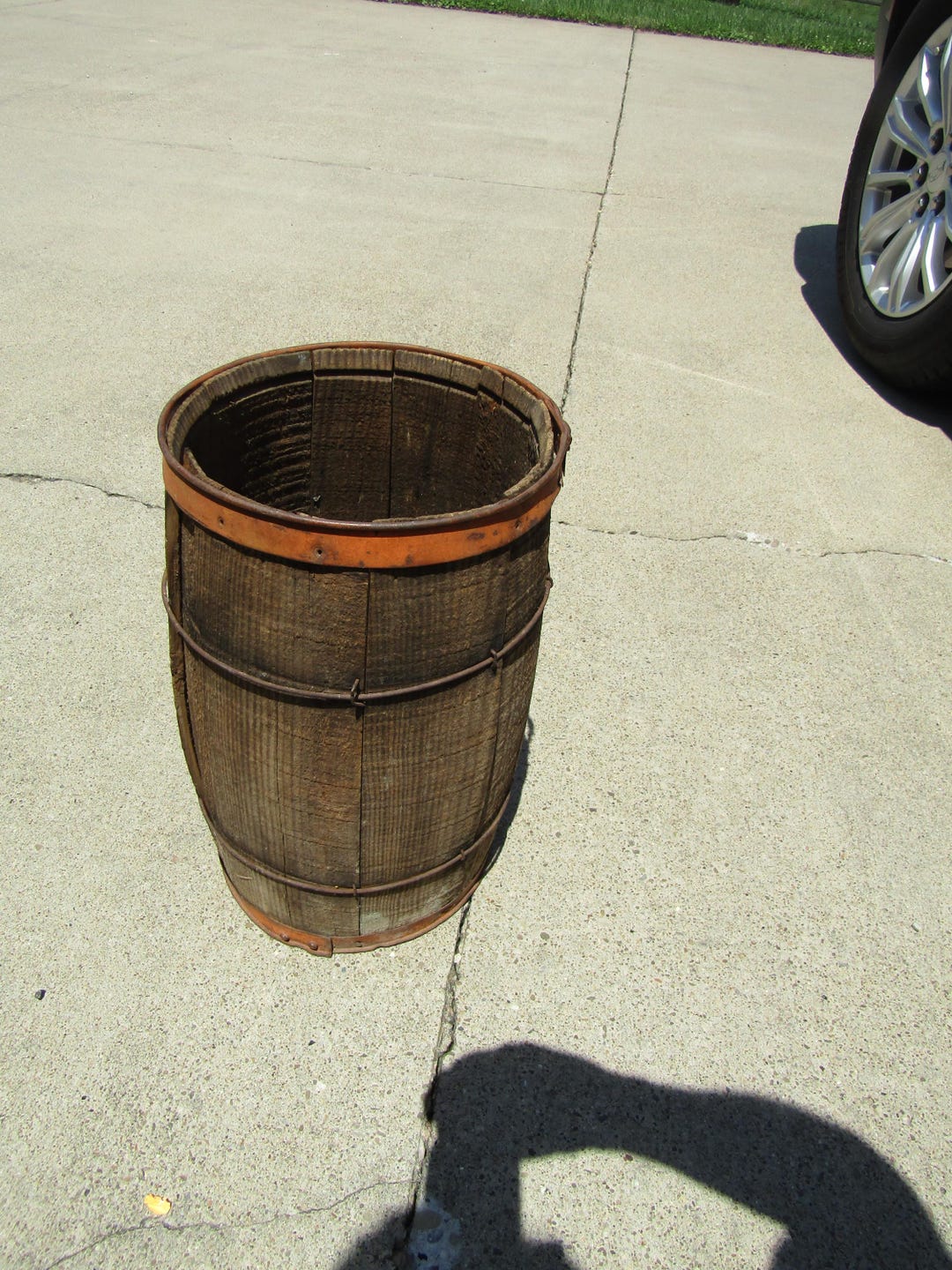Vintage Nail Barrel/ Wood Basket/rustic Barrel - Etsy