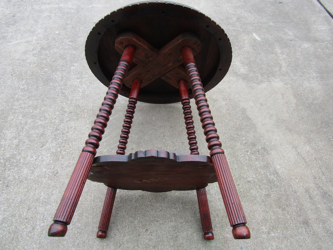 Vintage Wood Farmhouse Round Coffee Table, End Table, Living Room Table ...
