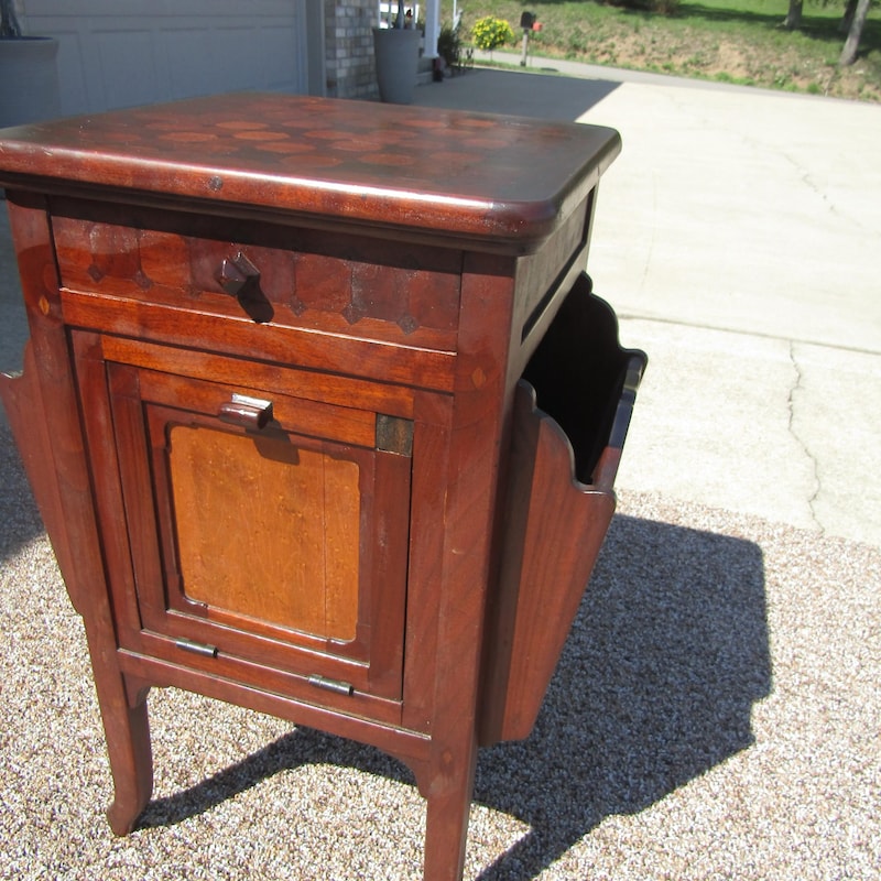 Magazine Rack Table - Etsy