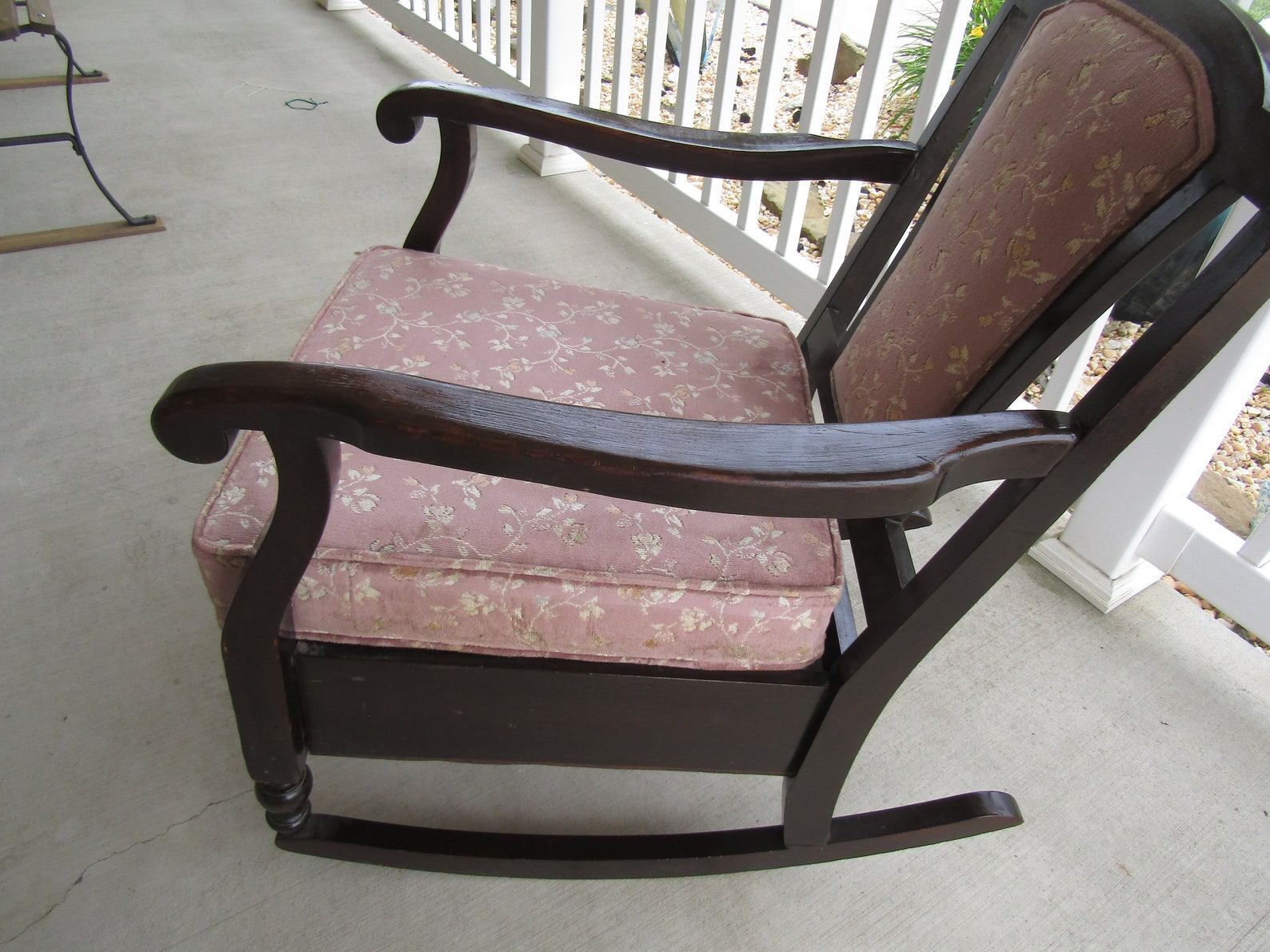 Vintage Farmhouse Rocking Chair/kroehler Rocker - Etsy