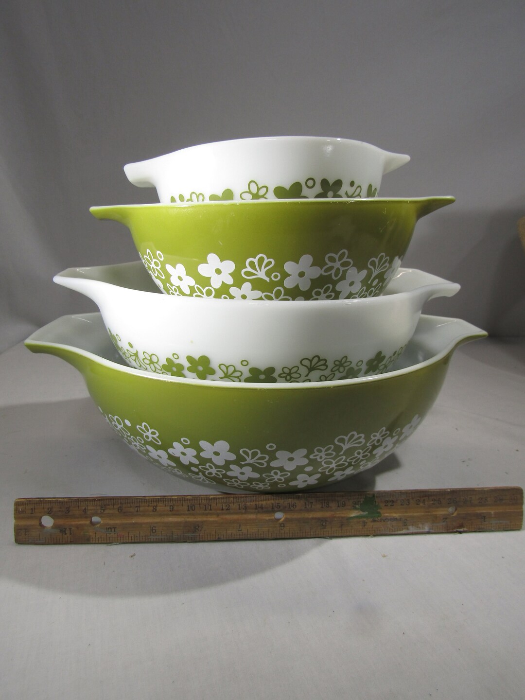 Vintage Pyrex Bowls , Mixing Bowls/ Nesting Bowls - Etsy