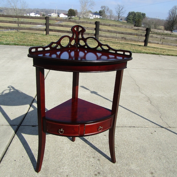 Corner Table - Etsy