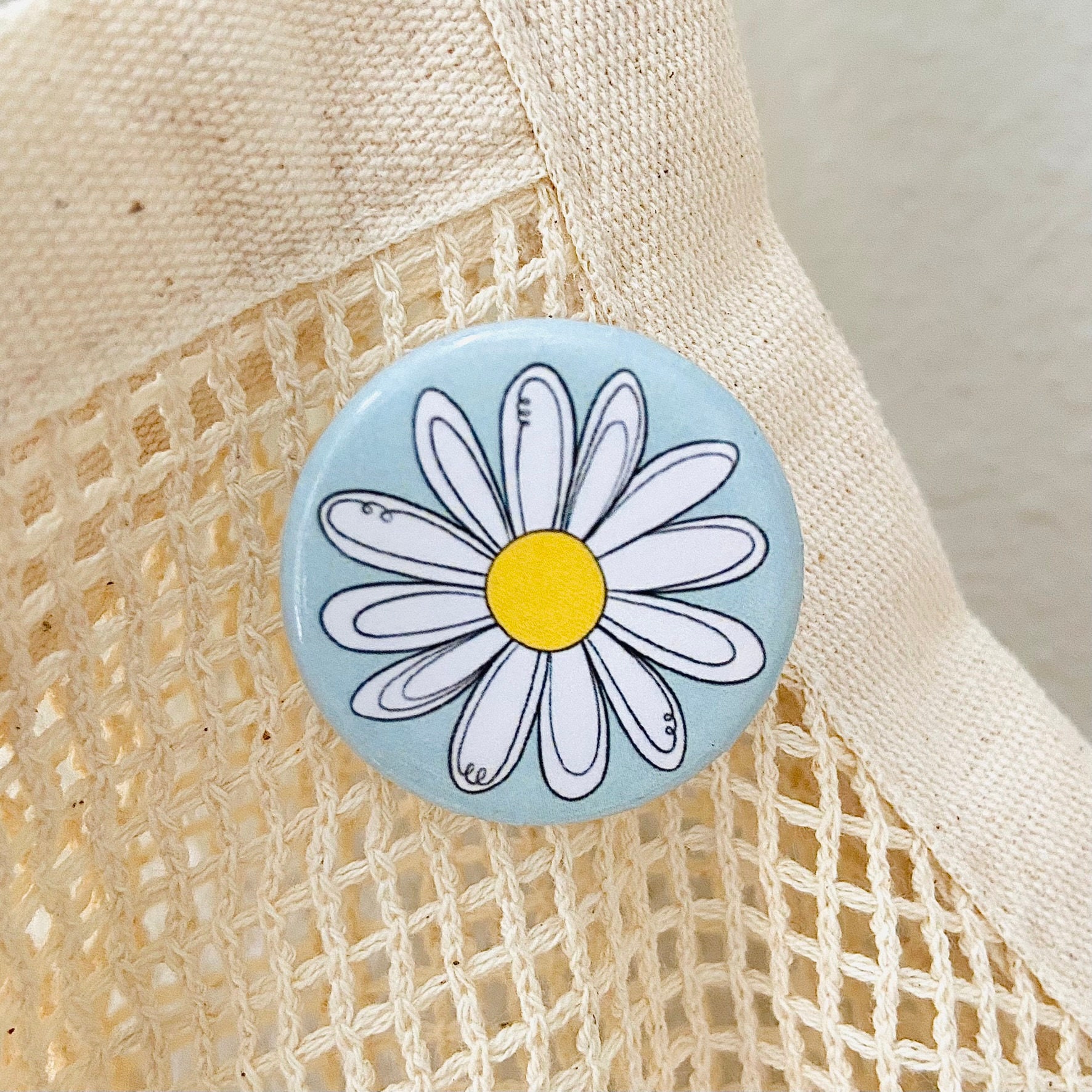 Daisy Pin Button - Etsy