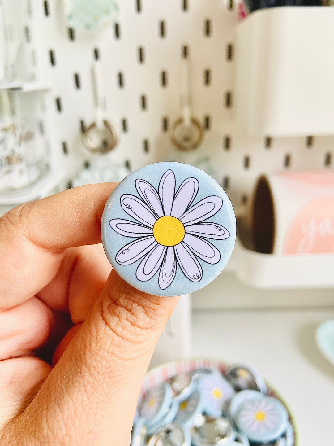 Daisy Pin Button - Etsy