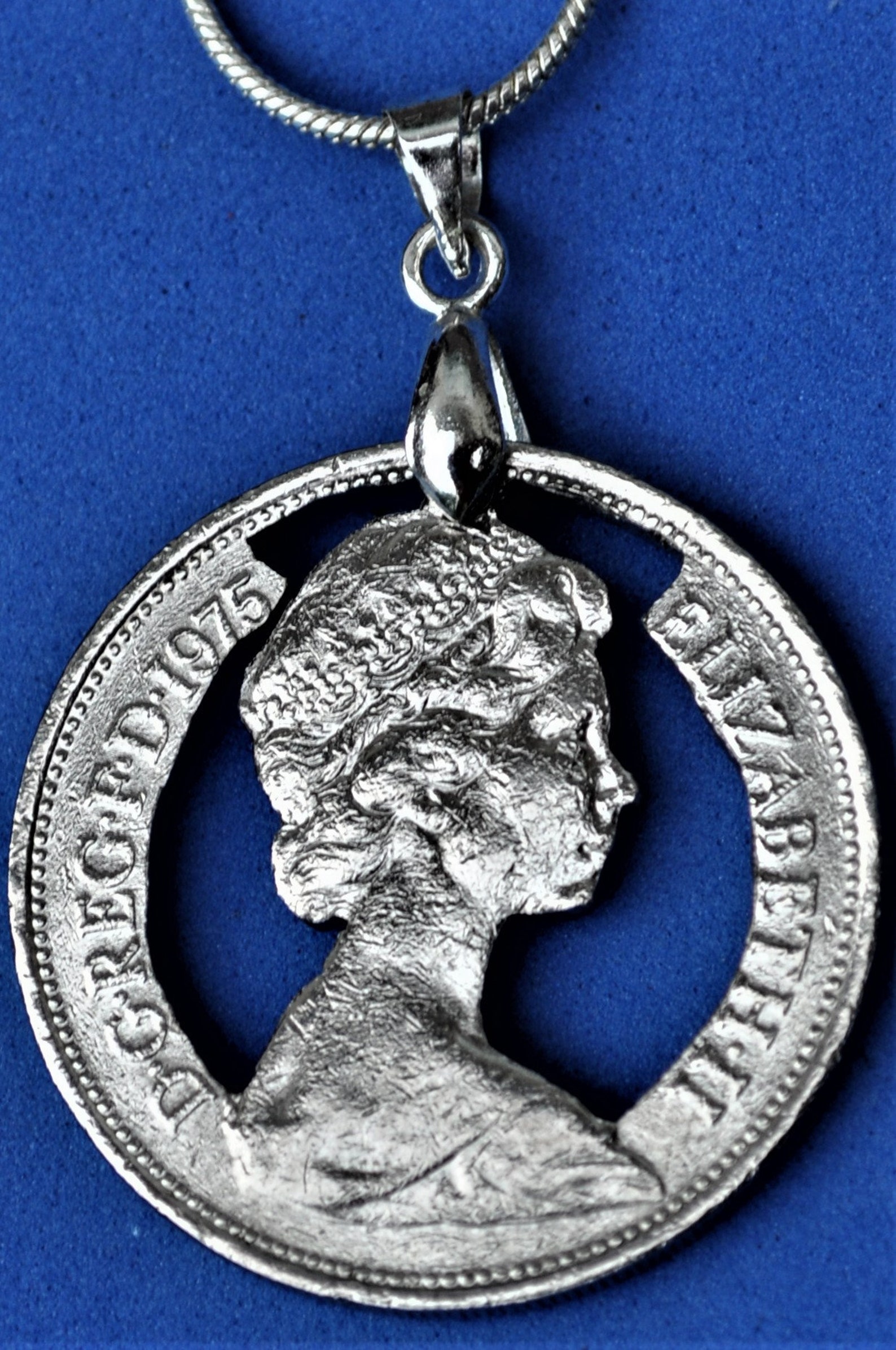 Queen Elizabeth II Cut Coin Pendant Necklace - Etsy