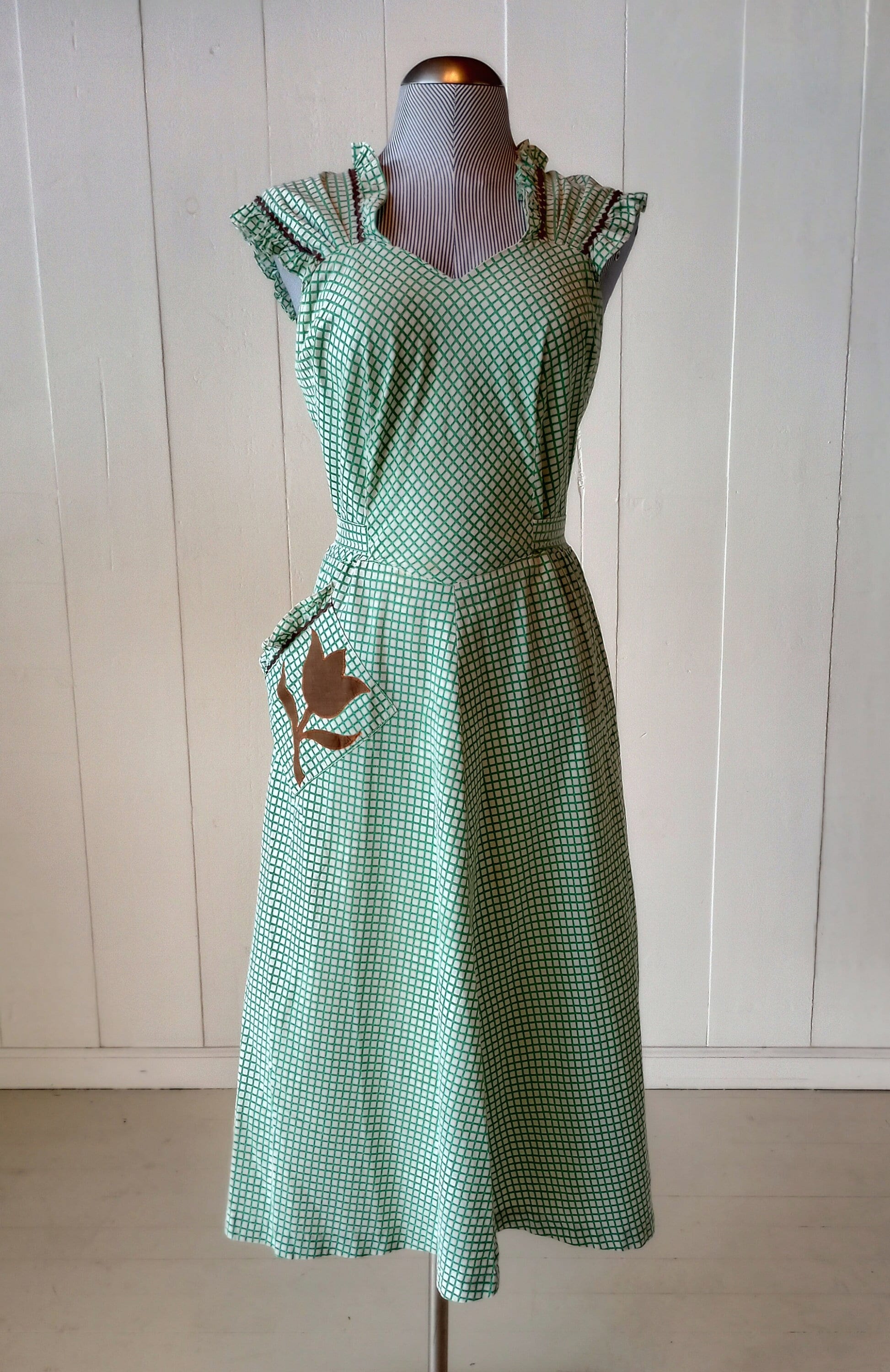 1940s Dress Winnie Mae Frocks Gingham With Floral & Ruffle Detail ...