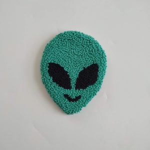 Hand Tufted Alien Head Halloween Decor, Punch Needel Set of 2 Mini Mug ...