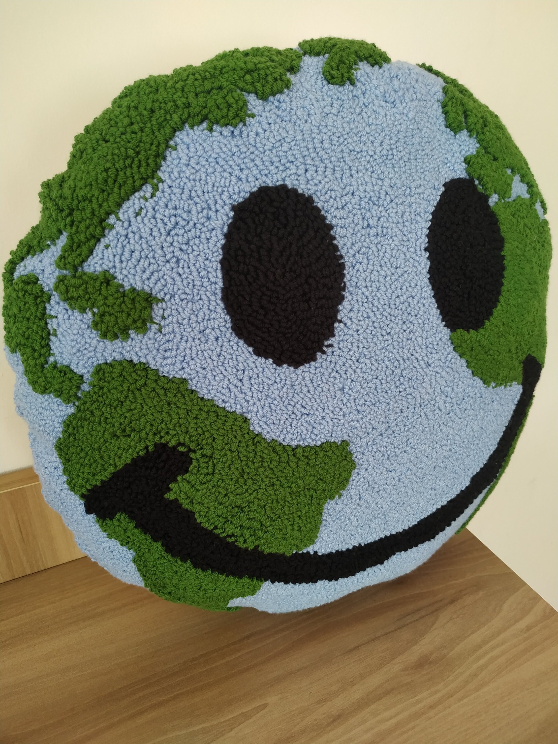 Hand Tufted World Map Pillow Earth Shaped Round Throw Pillow - Etsy