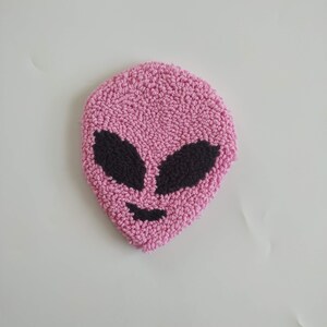 Hand Tufted Alien Head Halloween Decor, Punch Needel Set of 2 Mini Mug ...