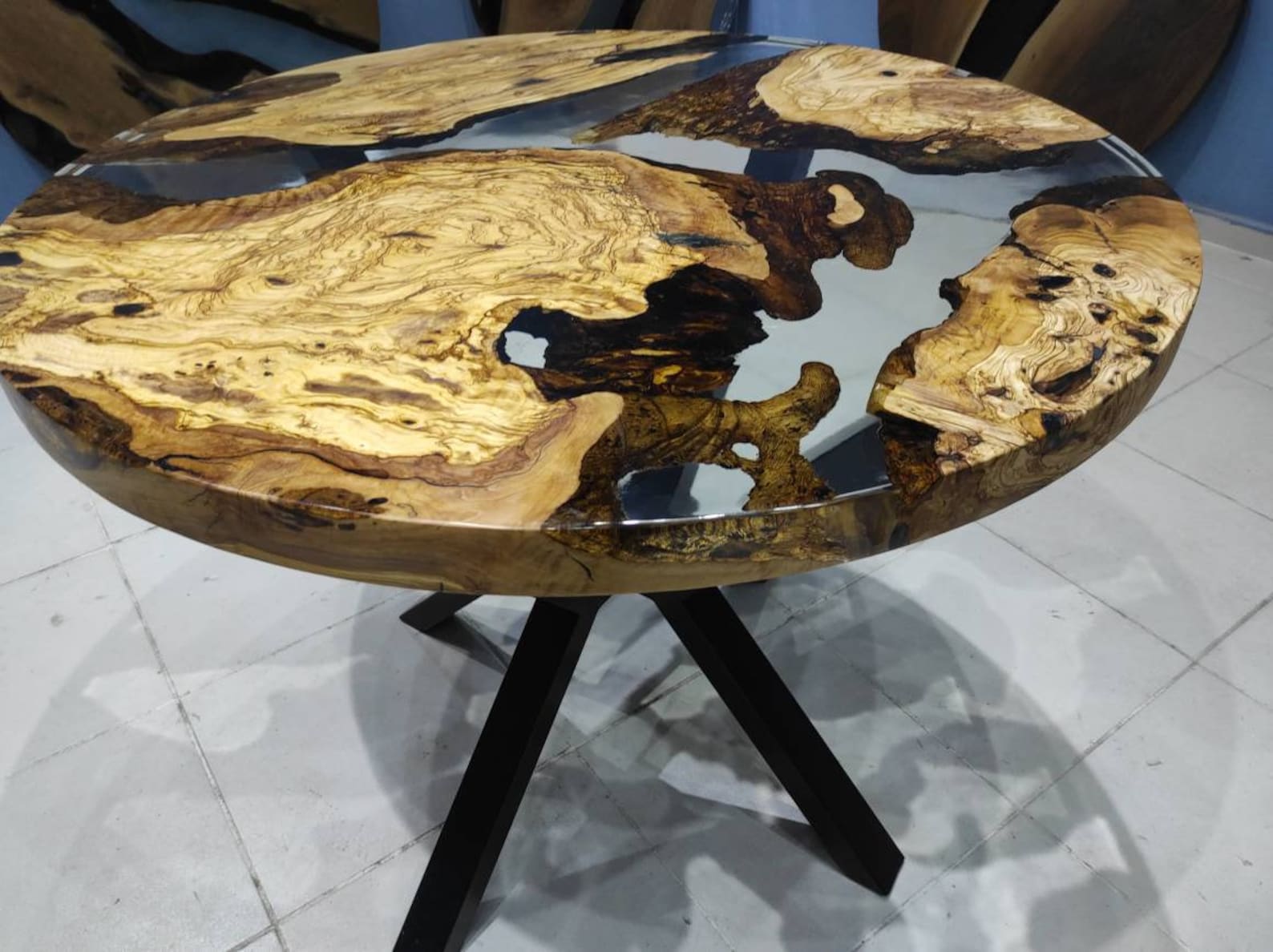Living Edge Round Dining Table Kitchen Tableclear Epoxy - Etsy