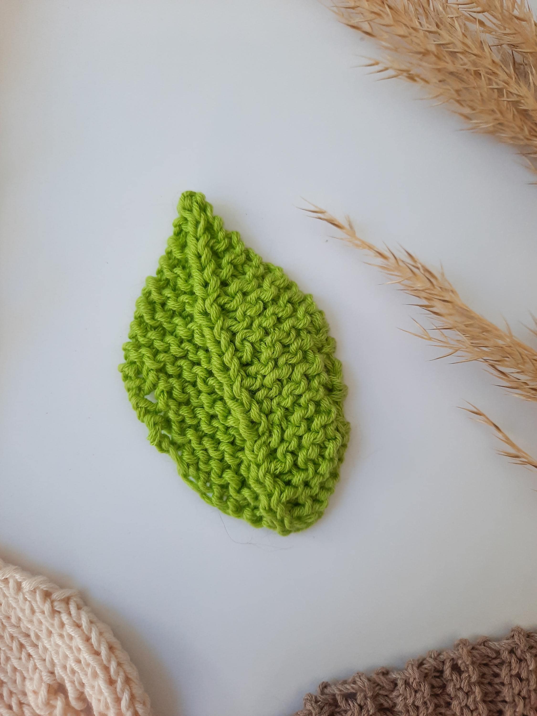Leaves and Acorn Knitting Pattern, Home Decor (PDF Pattern) - Etsy