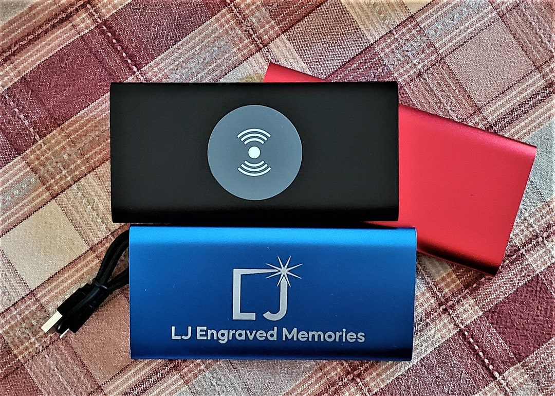 Personalized Wireless Power Bank With USB-C Cord - Etsy