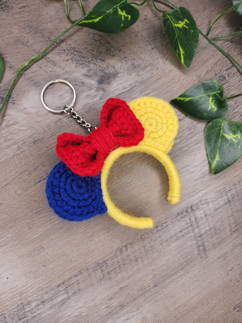 Princess Keychain, Snow White Keychain, Mouse Ear Headband Keychain ...