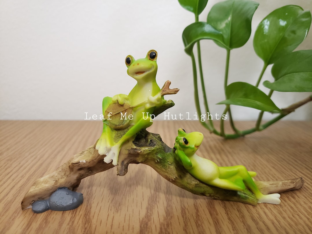 Frog Figurine, Couple Green Frogs Dating, Cute Desk Ornament, Frog ...
